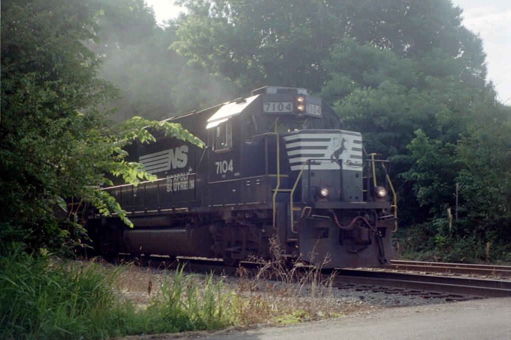 Sun shines down on NS 7104